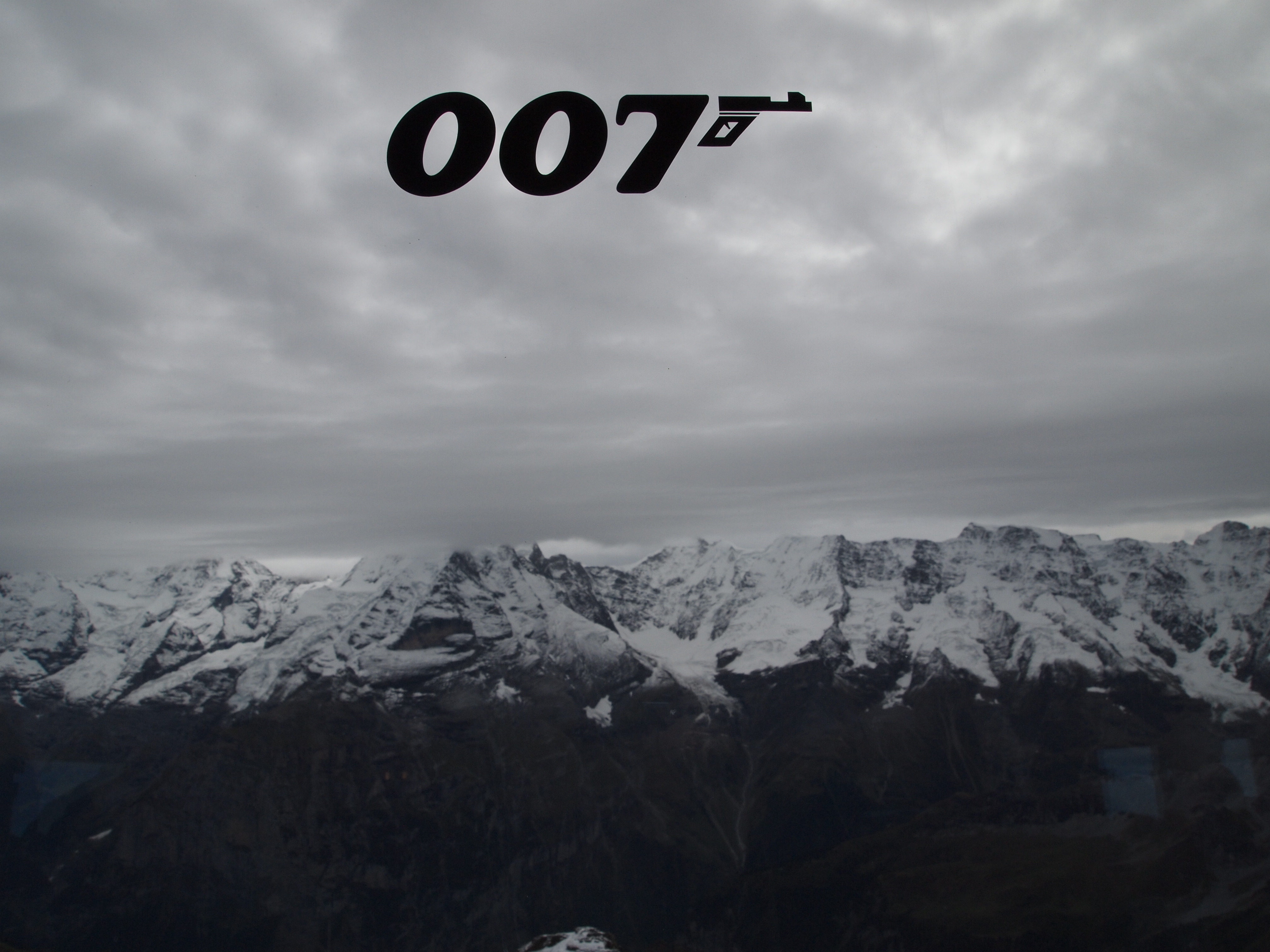 映画007のロケ地にもなったシルトホルン展望台！そこから見渡すスイスアルプスは息をのむほどの絶景！ - GOTRIP!