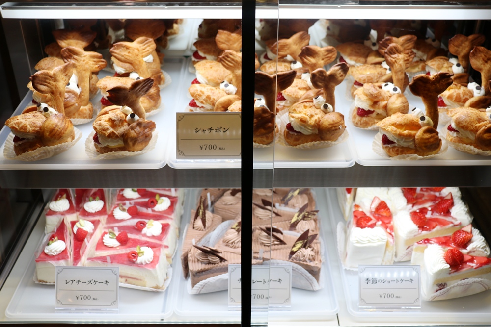 JR名古屋駅に「喫茶 ボン・ヴォヤージュ」が復活。名物スイーツ「シャチボン」も！ - GOTRIP!