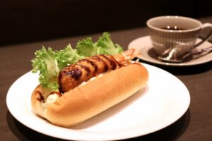 JR名古屋駅に「喫茶 ボン・ヴォヤージュ」が復活。名物スイーツ「シャチボン」も！ - GOTRIP!